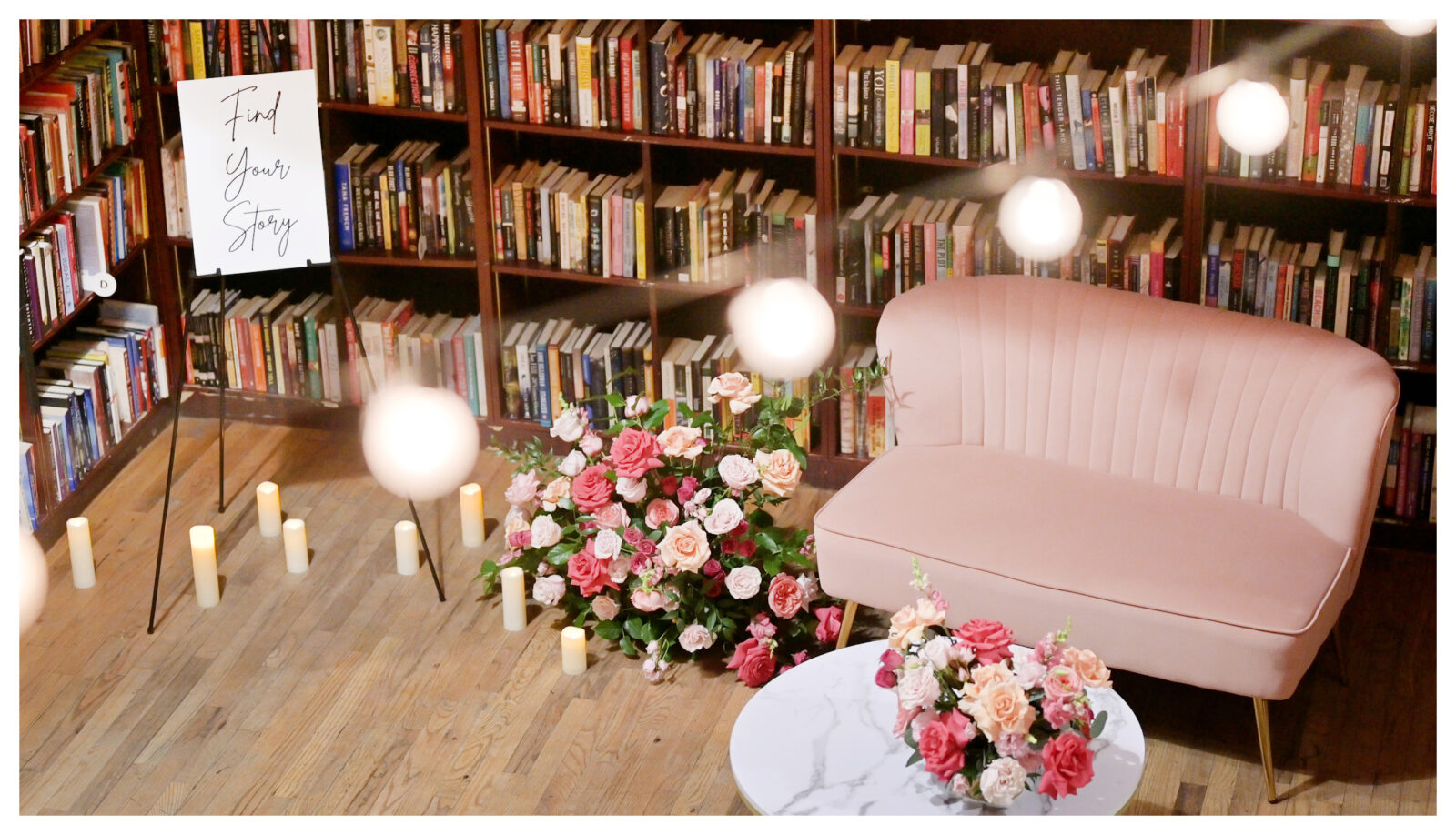 Romantic Bookstore Proposal in New York City - Lin Pernille